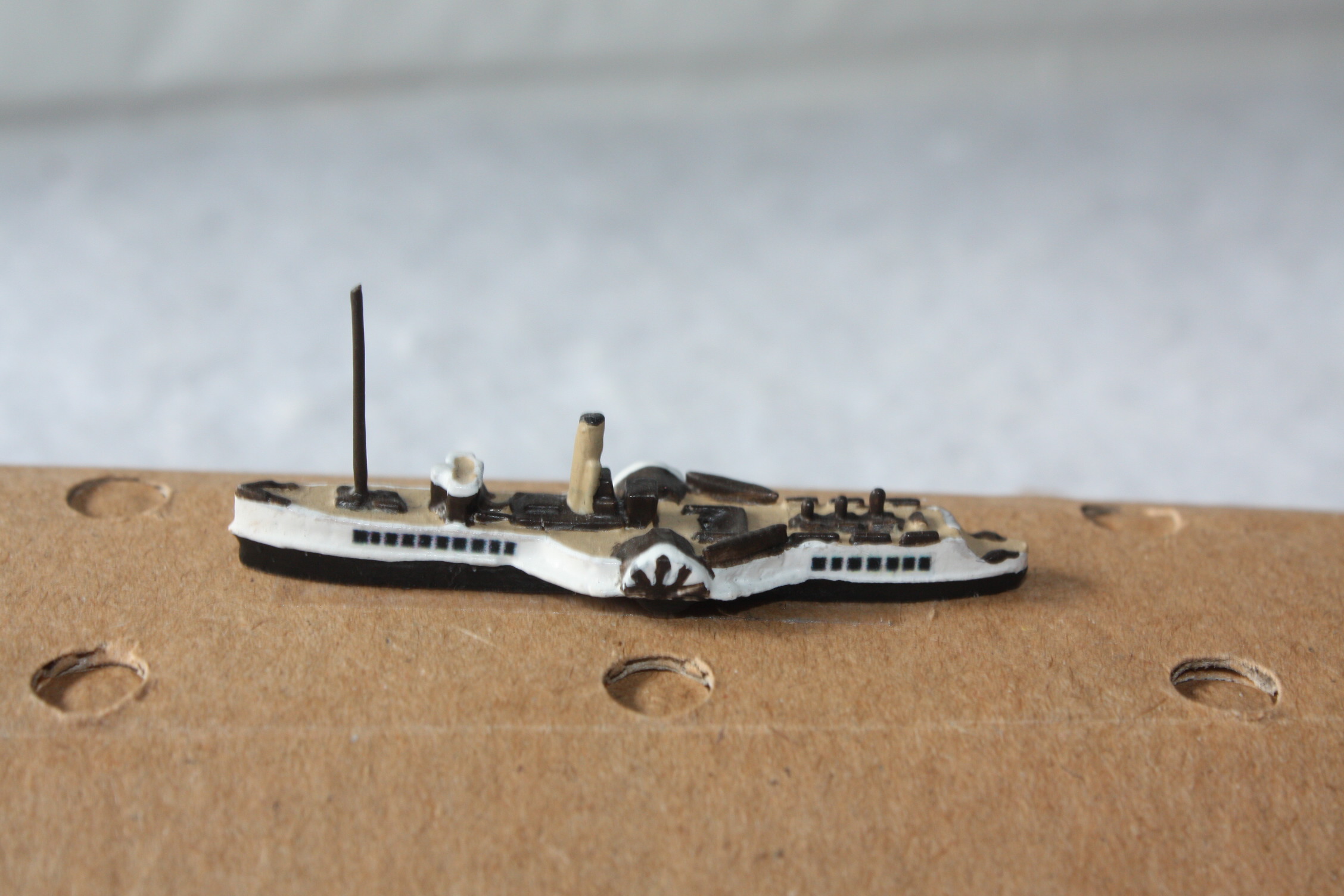 Medway Queen Paddle steamer 1250 scale painted model MM432 - CN ...