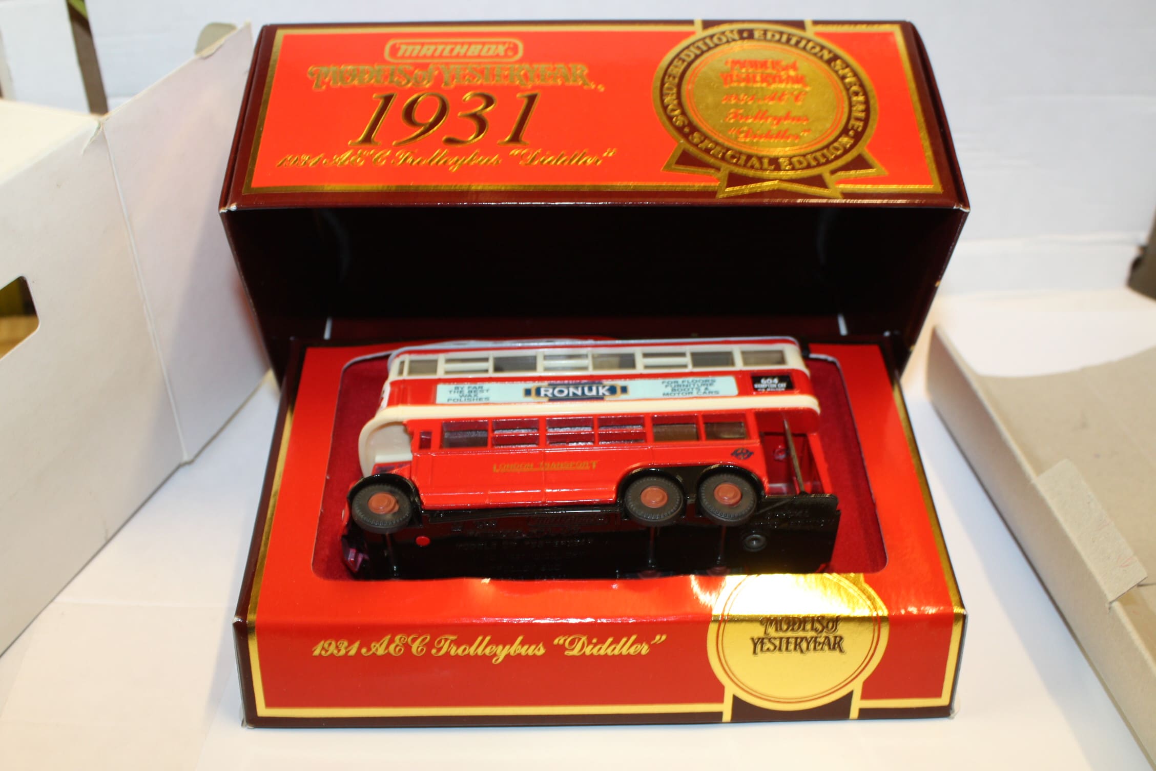 Diddler 6 wheeler Trolleybus in London Transport Livery, from 1934 ...