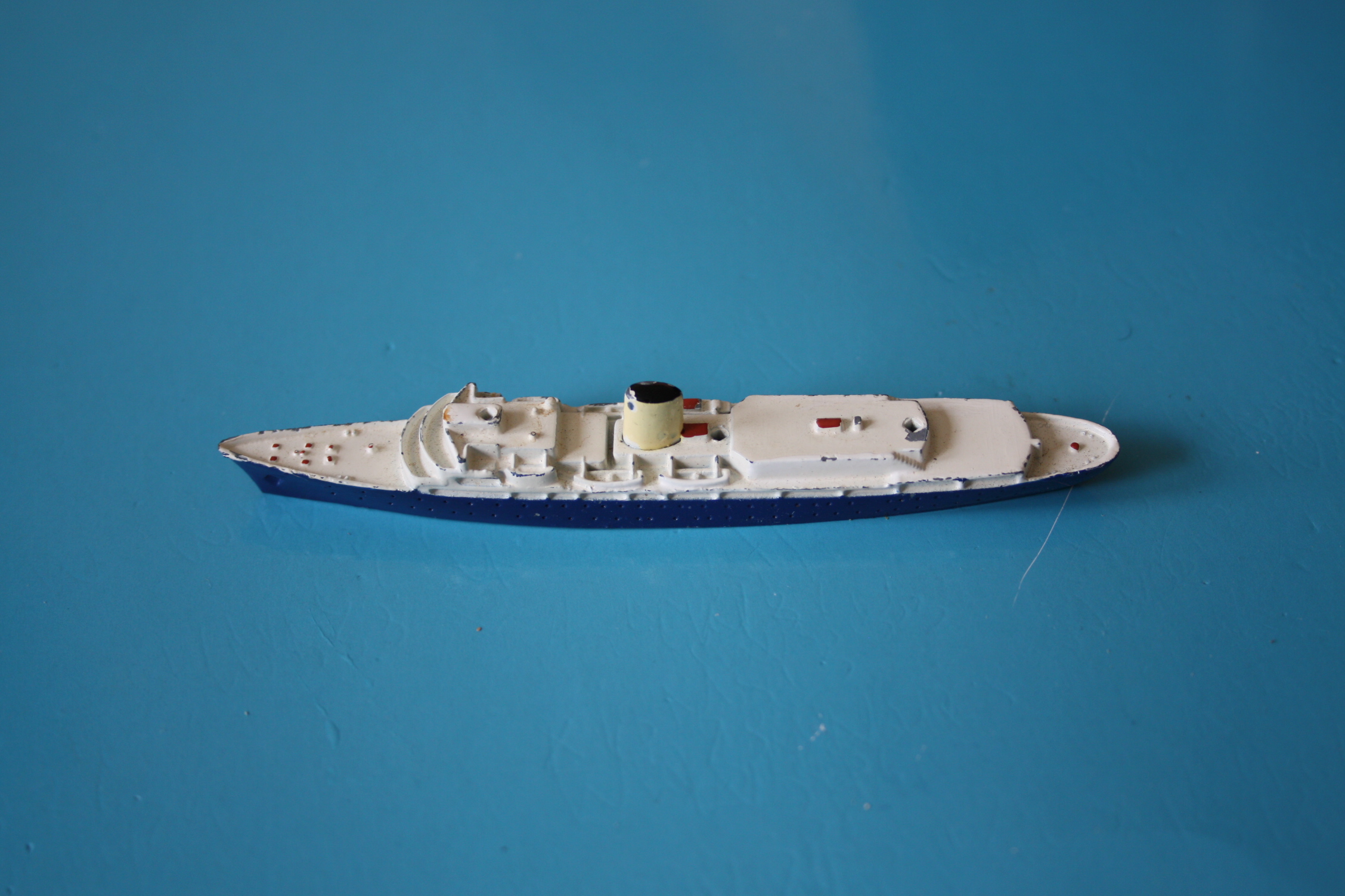 Britannia, the Royal Yacht M721 Triang Minic Ships 1st series playworn ...