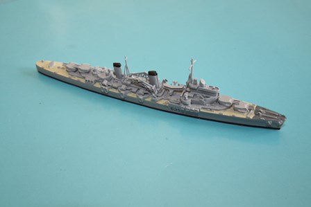 HMS Belfast Cruiser C35 1942 in1250 scale - CN Collectables