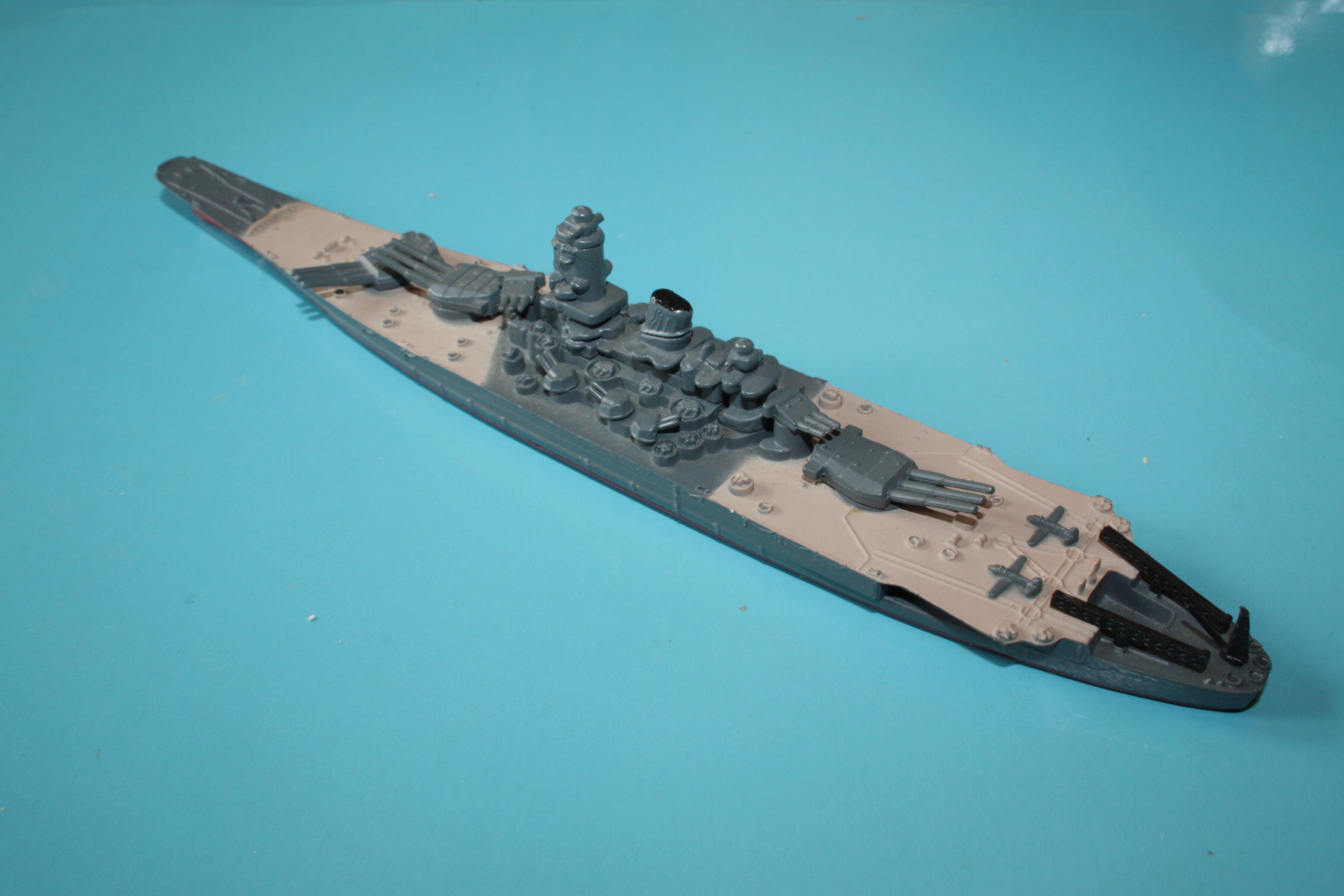 Yamato Battleship WW2 M744 Triang Minic Ships 2nd series. Good ...